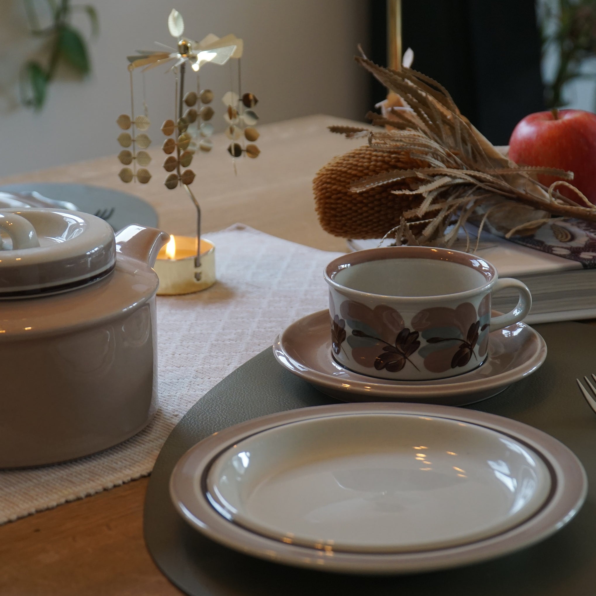 Vintage Arabia Kosmos Dishes & Dinnerware - nordajyo